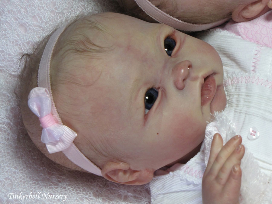 Helena by LInda Murray