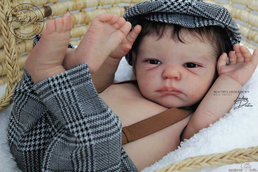 Mathew by Hugo and Tinneke Janssens