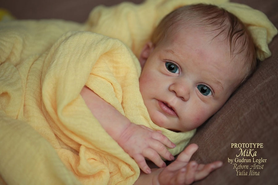 Mika by Gudrun Legler