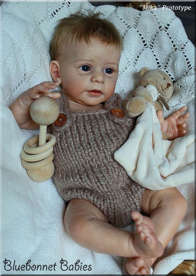 Mika by Gudrun Legler