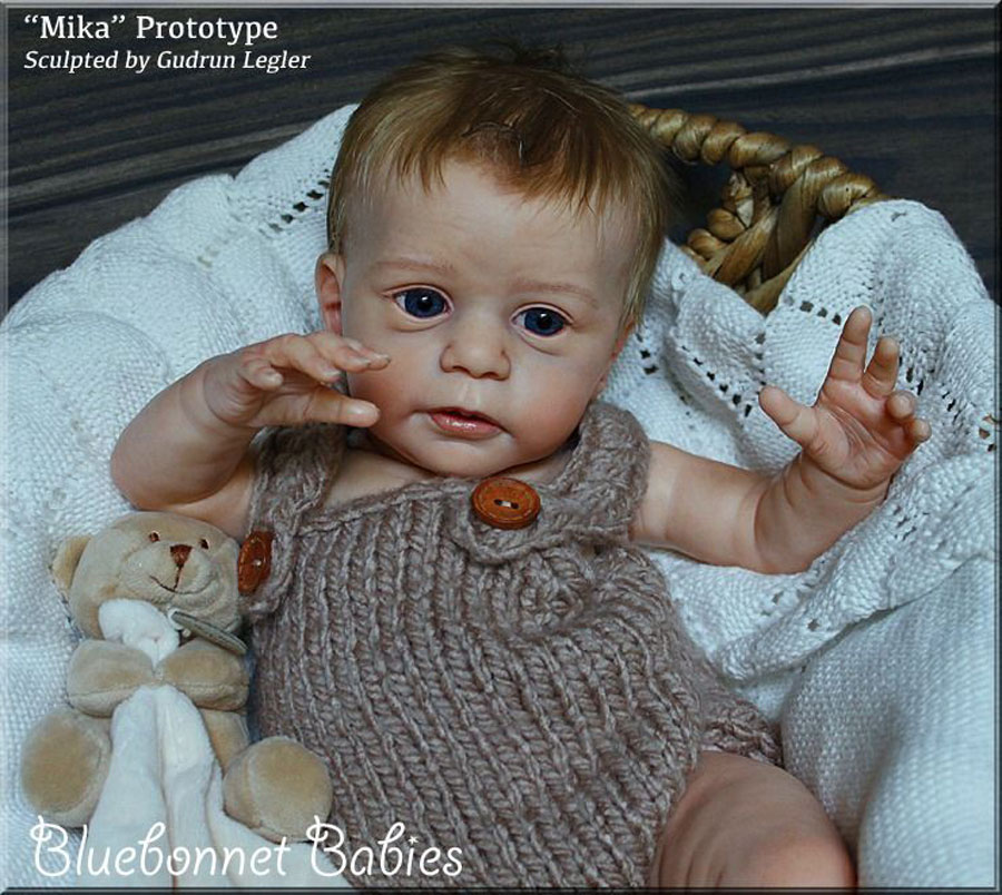 Mika by Gudrun Legler