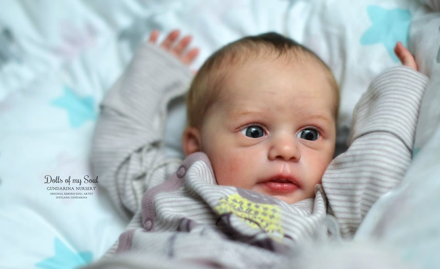 Mika by Gudrun Legler