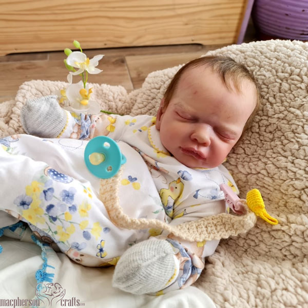 Rio Cuddle baby by Debbie de Graaff
