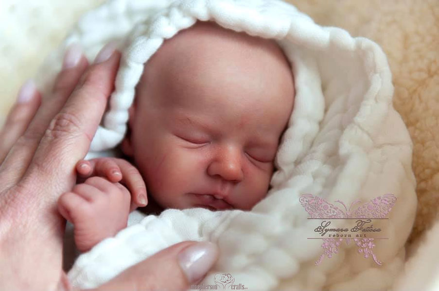 Serena by Tay Freitas