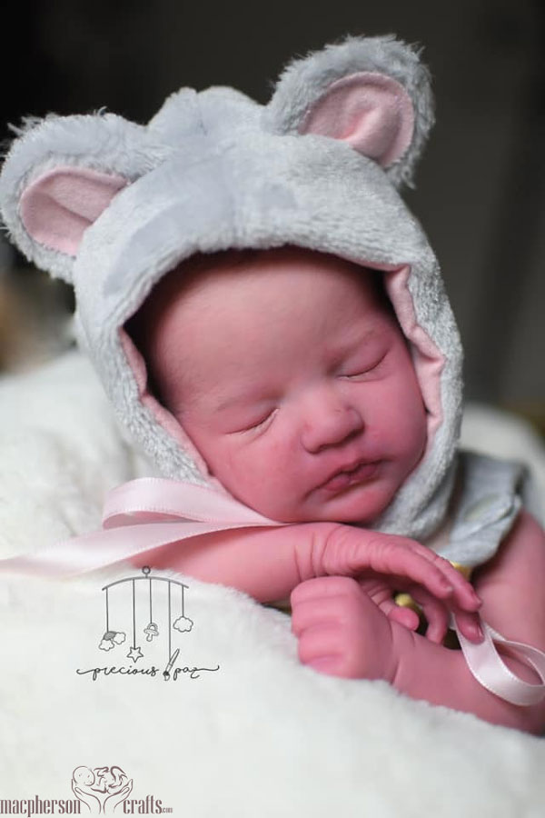 Serena by Tay Freitas