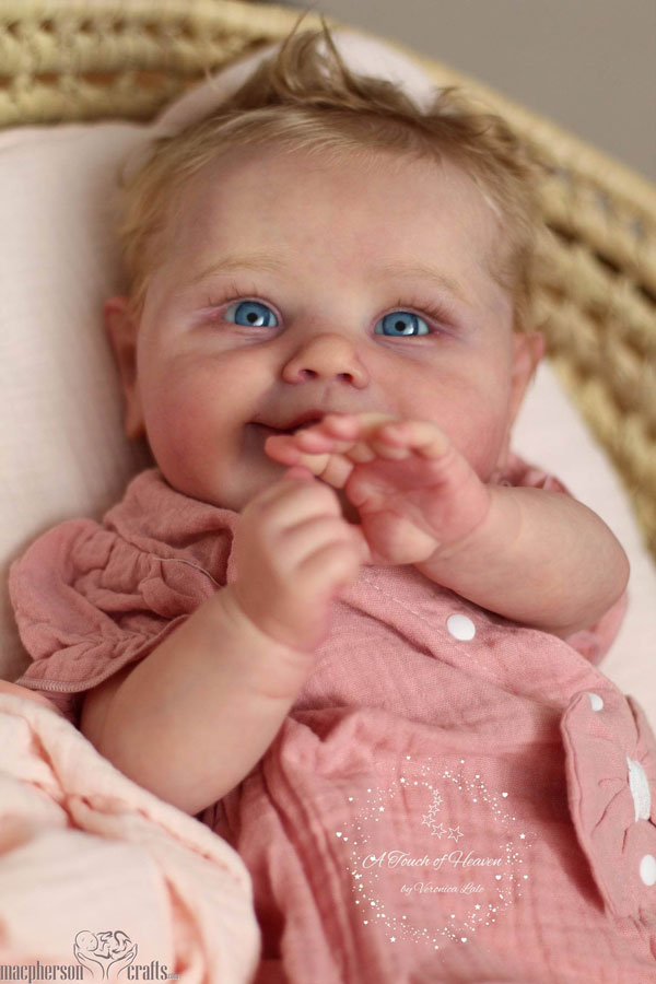 Susie by Cassie Brace